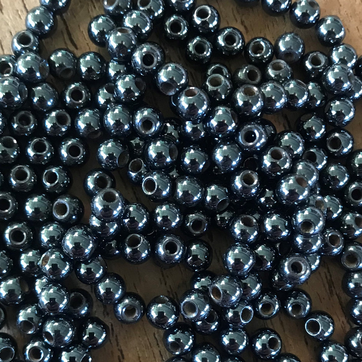 228pcs - 4mm Magnetic Anisotropic Haematite Round Beads [H-E ...